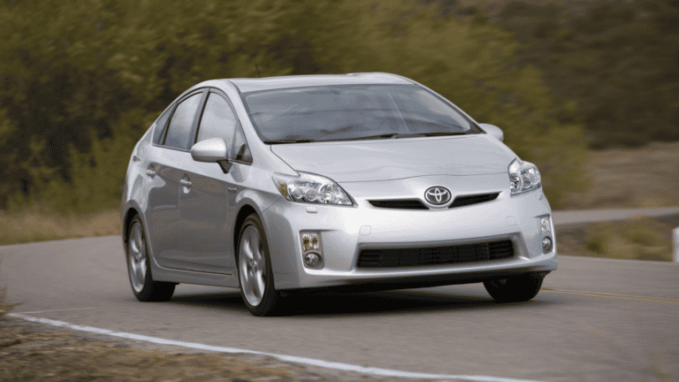 What Speed Does My Toyota Prius Switch To Gas? - Earthling Automotive